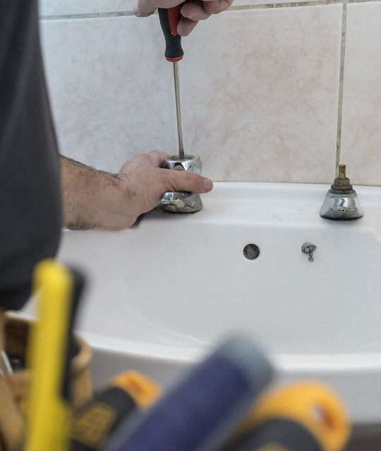 Leaking Tap Repair Melbourne | Fantastic Services Group